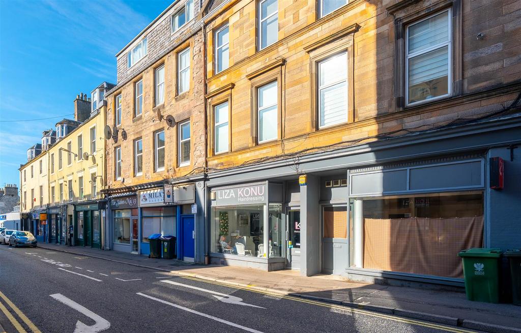 Princes Street, Perth 2 bed flat - £107,950