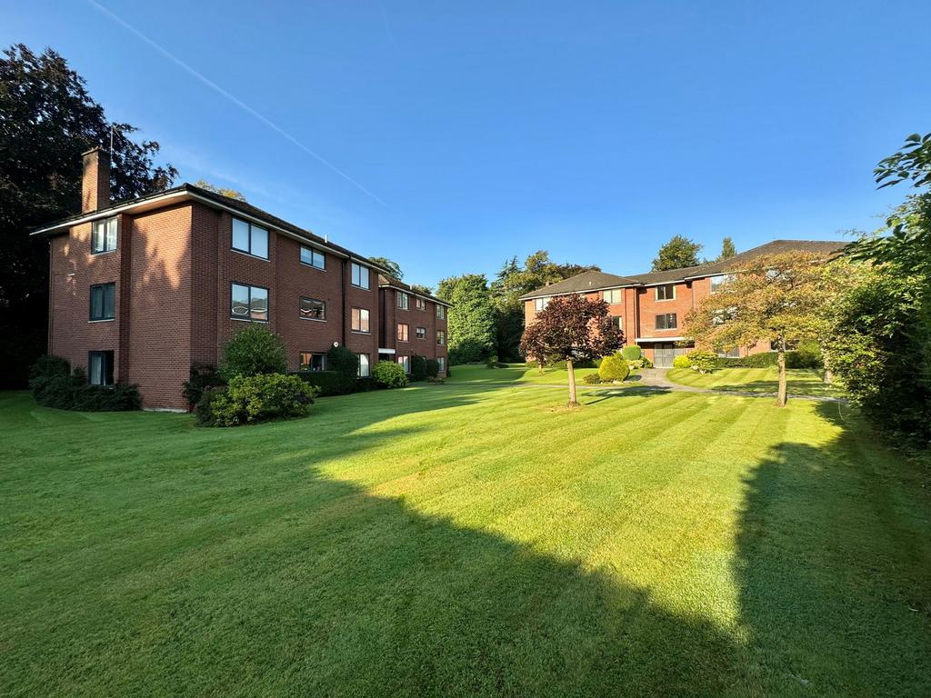 Ladybrook Road, Bramhall, Stockport... 2 bed apartment for sale - £375,000
