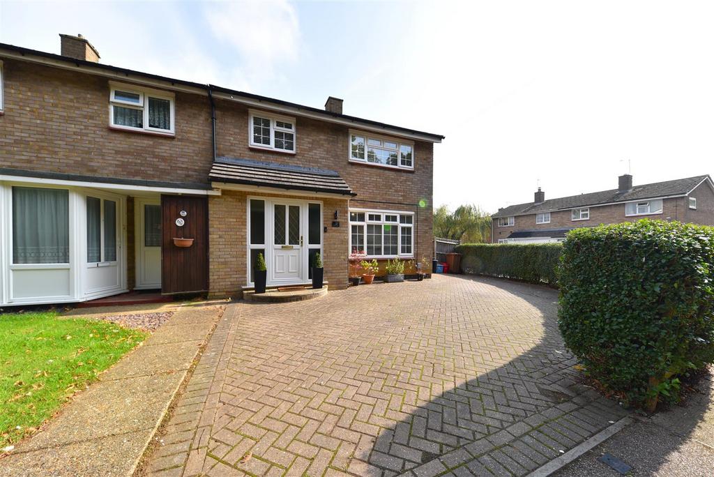 Gonville Crescent, Stevenage 3 bed end of terrace house - £390,000