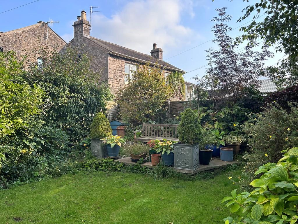 125a Stricklandgate, Kendal, LA9 4RF 2 bed maisonette - £155,000