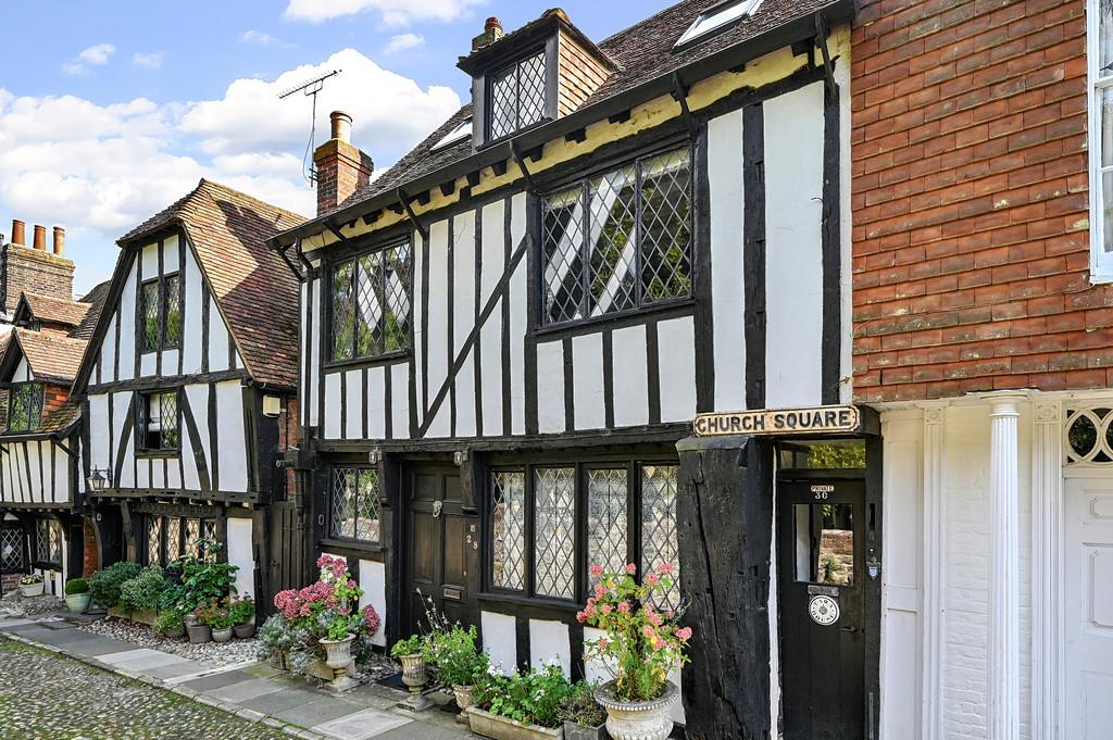 Church Square, Rye, East Sussex TN31 7HE 4 bed terraced house - £875,000