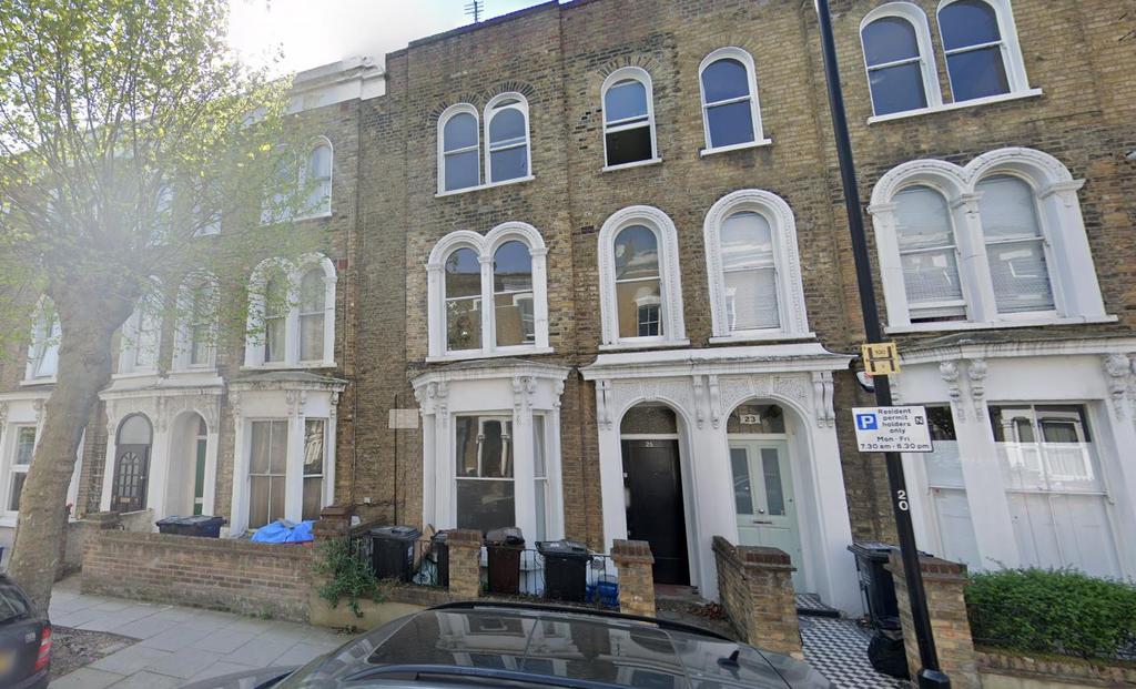 Dunlace Road 1 bed flat - £1,800 pcm (£415 pw)