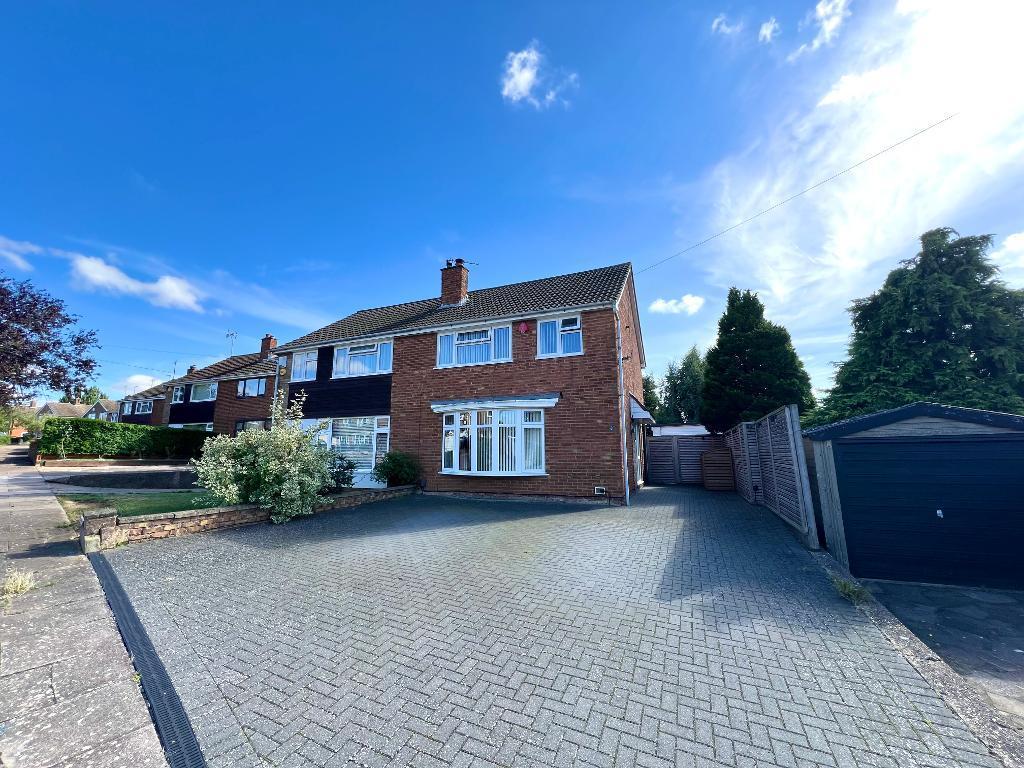 Ereswell Road, Limbury Mead, Luton... 3 bed semi-detached house - £375,000
