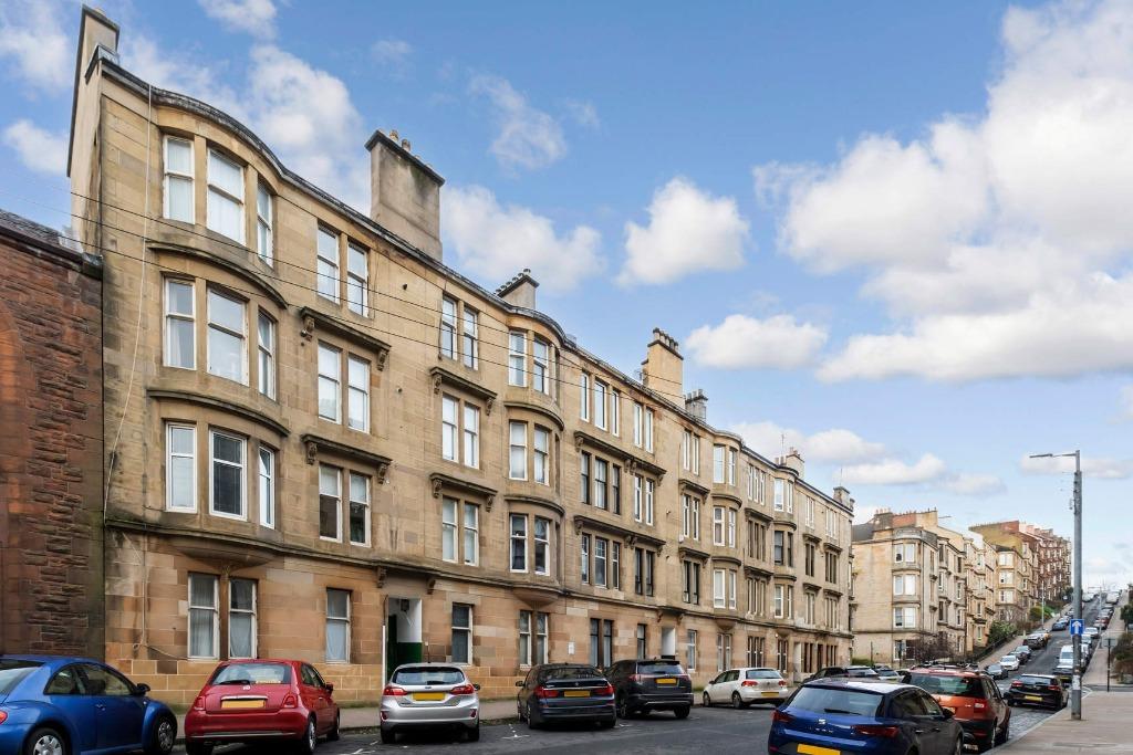 Gardner Street, Partick, Glasgow, G11 2 bed flat - £1,525 pcm (£352 pw)