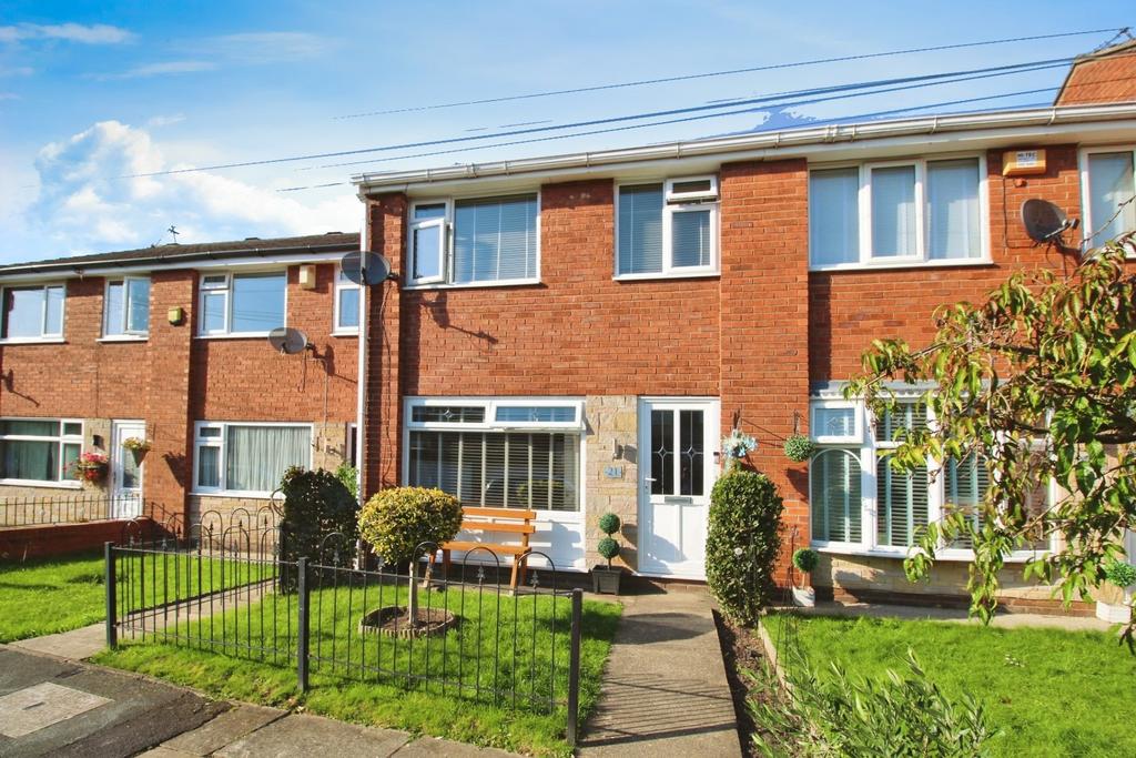 Broadfield Grove, Greater Manchester SK5 3 bed semi-detached house - £ ...