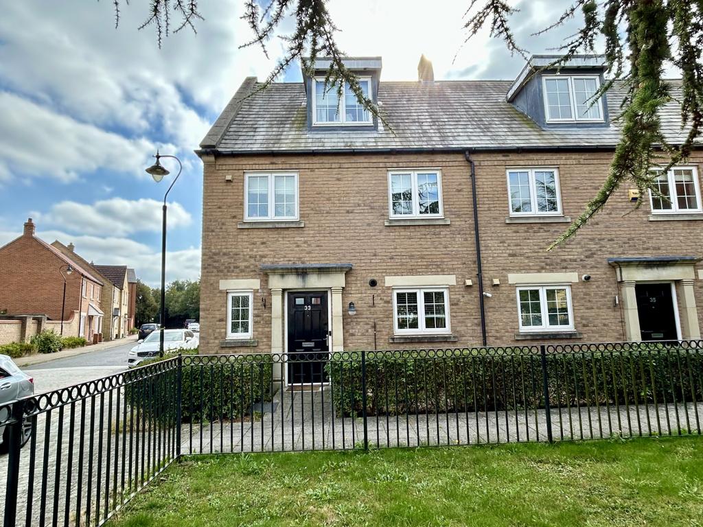 Highfield Drive, Littleport 4 bed end of terrace house - £299,995