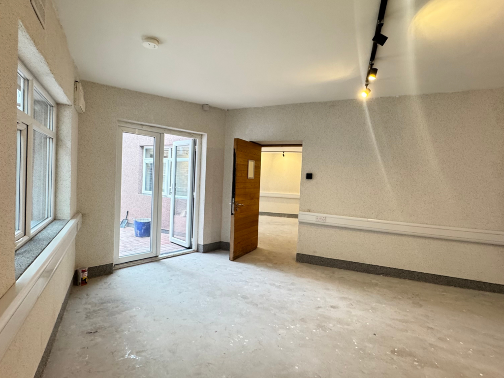 Markfield Road, London N15 Industrial unit - £1,995 pcm (£460 pw)