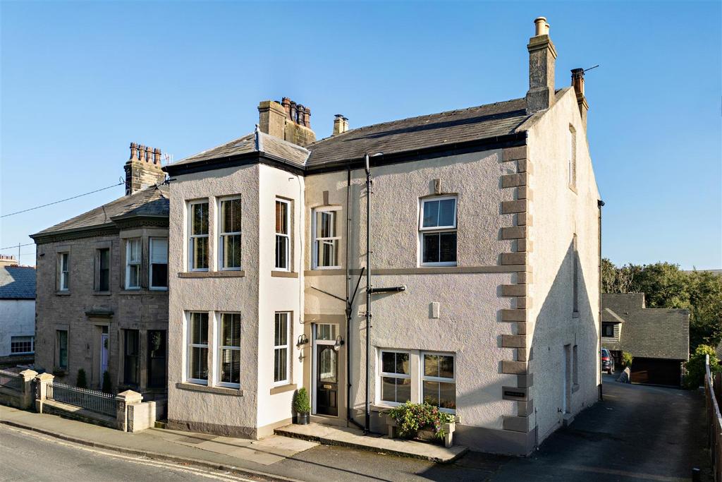 Beech House, Bentham 5 bed detached house for sale - £410,000