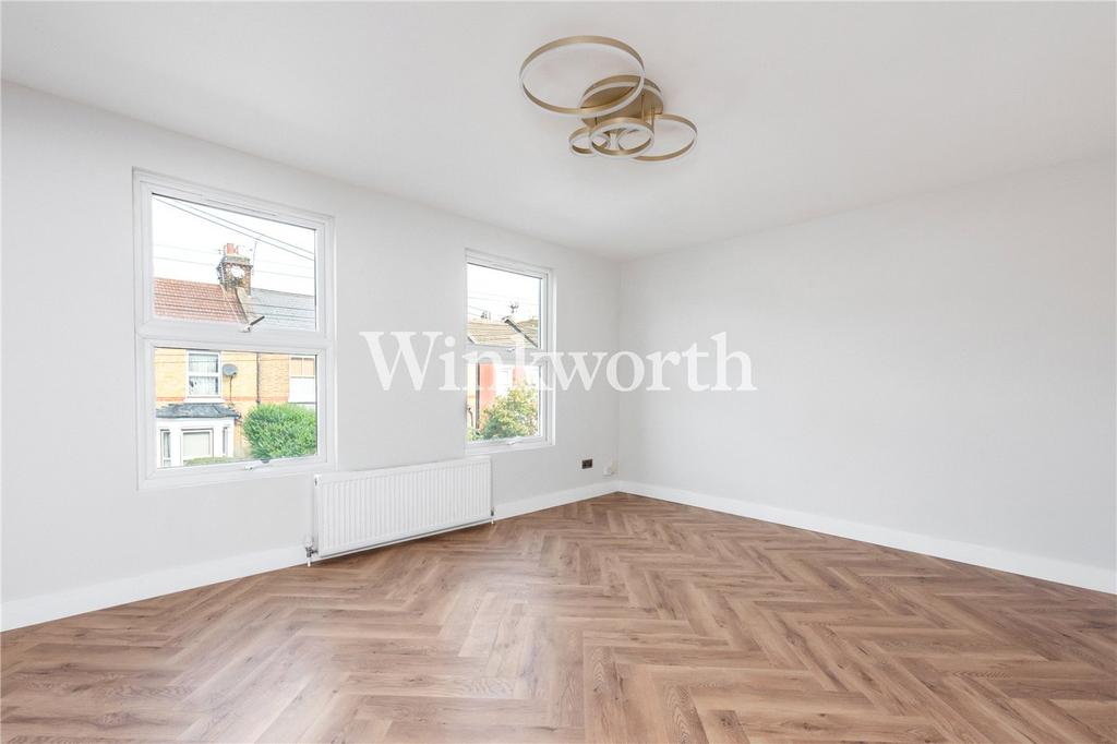 Antill Road, London, N15 3 bed apartment - £485,000