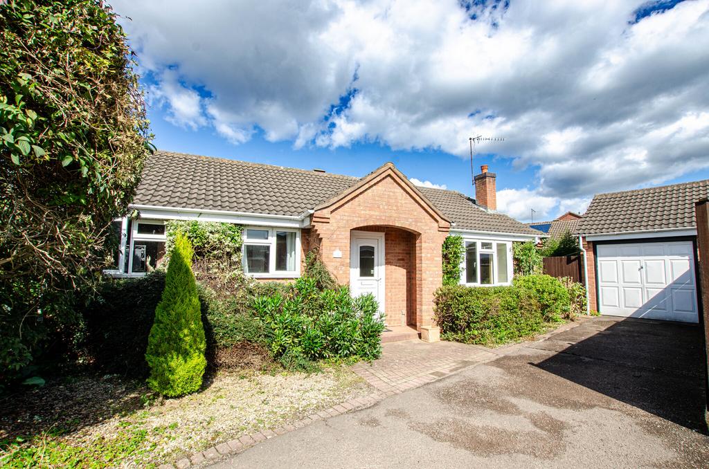 Worcester WR5 3 bed bungalow - £315,000