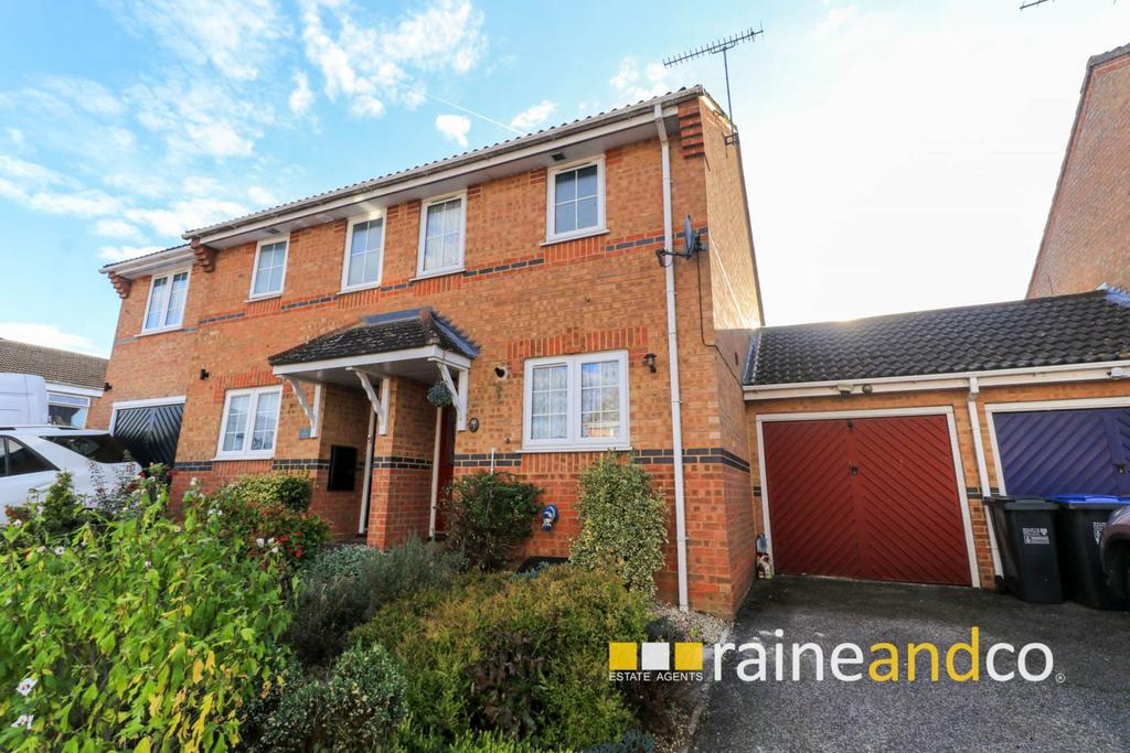 Hamilton Court, Hatfield 2 bed semi-detached house - £360,000
