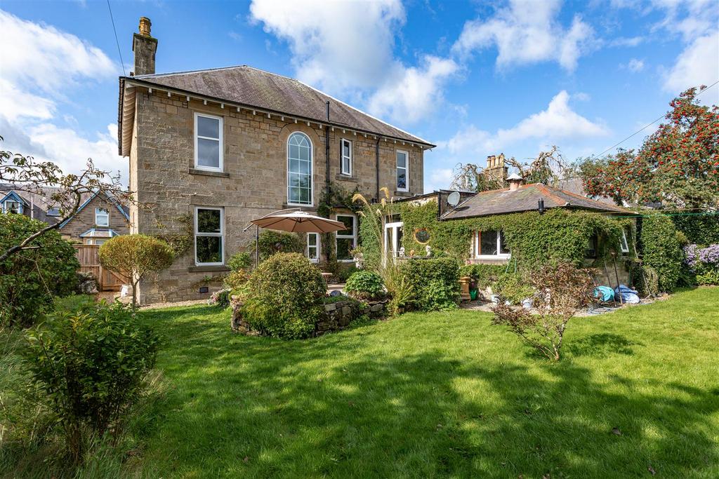 5 West Stewart Place, Hawick 4 bed detached house for sale - £400,000