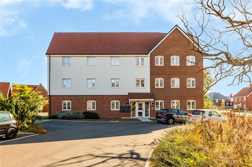 Baines Place, Runwell, Wickford, SS11 1 bed apartment - £245,000