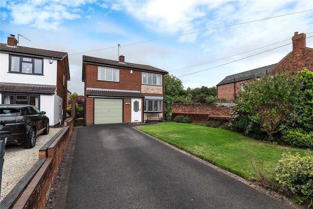 Over Lane, Derbyshire DE56 3 bed detached house - £300,000