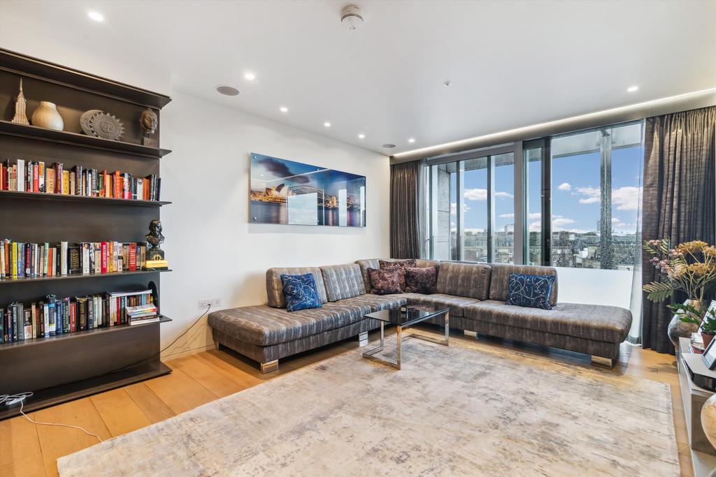 Buckingham Palace Road, London, SW1W 2 bed flat - £4,983 pcm (£1,150 pw)