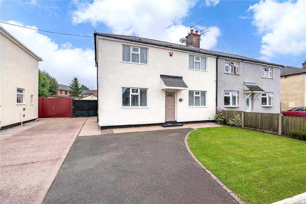 Wood Lane, Bushbury, Wolverhampton... 3 bed semi-detached house - £220,000