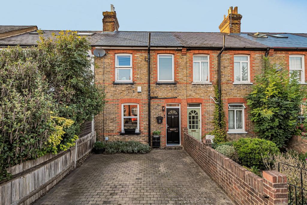 Horton Hill, Epsom KT19 2 bed terraced house - £485,000