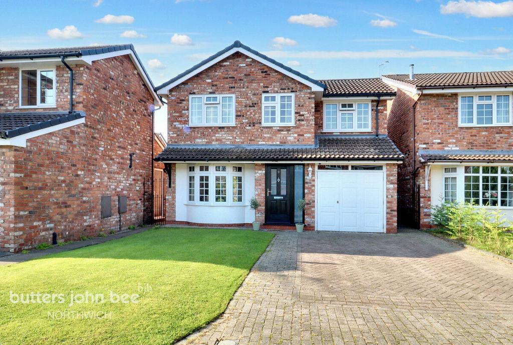 Partridge Way, Northwich 4 bed detached house - £350,000
