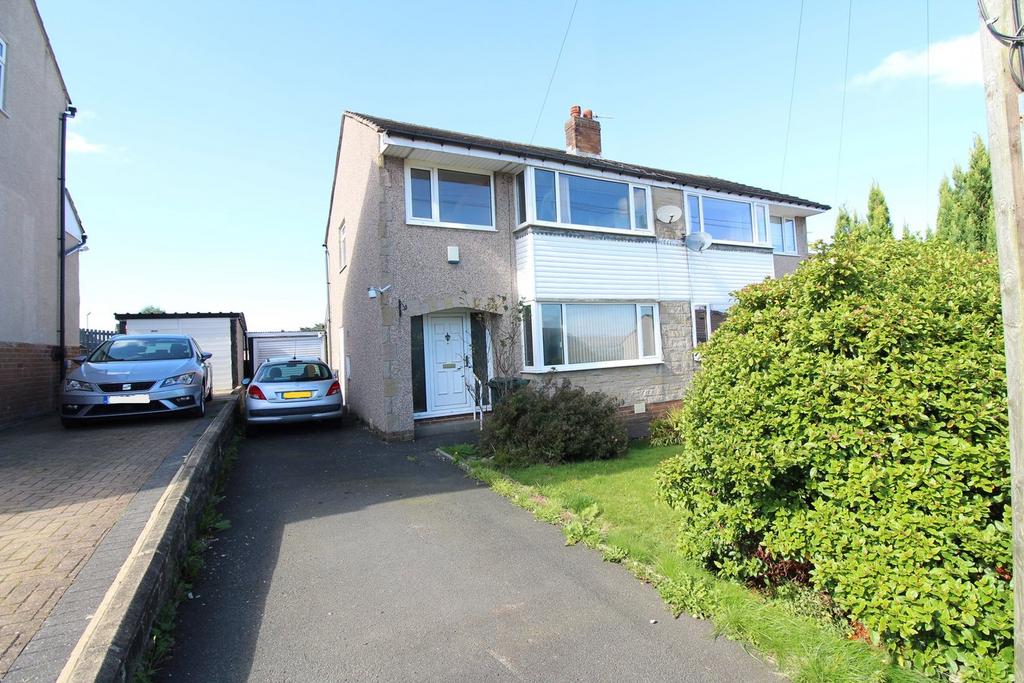 Nessfield Drive, Keighley, BD22 3 bed semi-detached house - £160,000