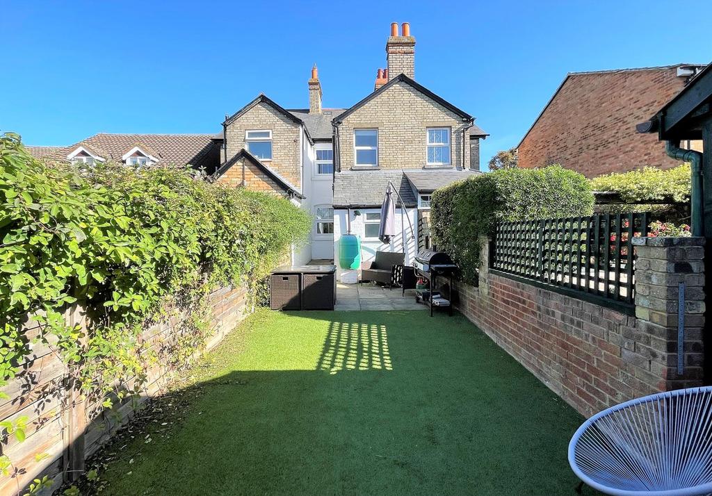 High Street, Stotfold, Hitchin, SG5 2 bed terraced house for sale - £ ...