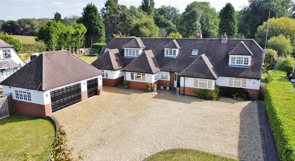 Burnthurst Lane, Princethorpe 5 bed country house - £999,000
