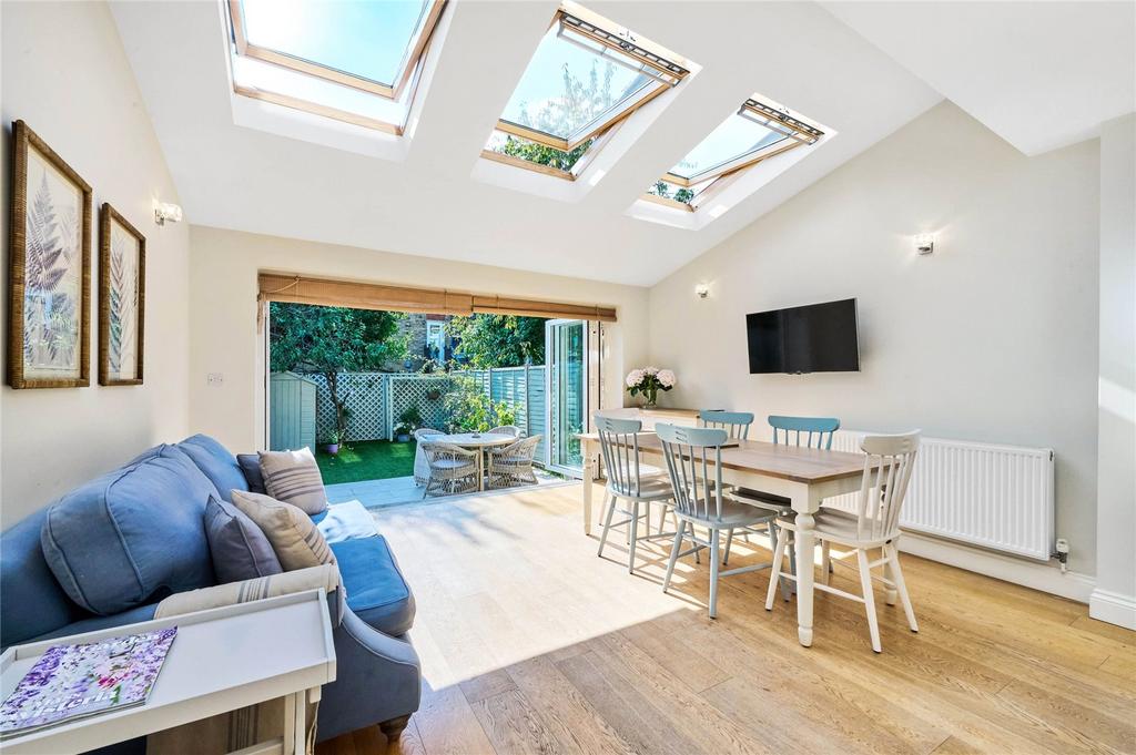 Eastwood Street, Furzedown, SW16 4 bed terraced house - £899,950