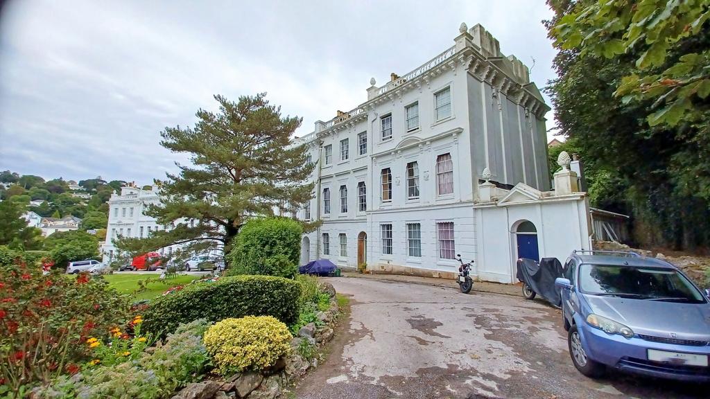 Higher Woodfield Road, Torquay, TQ1 2LA 1 bed flat - £80,000