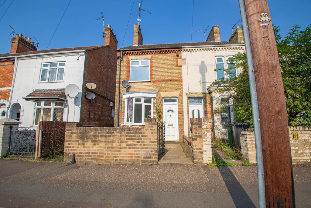 Padholme Road, Peterborough PE1 3 bed semi-detached house - £210,000