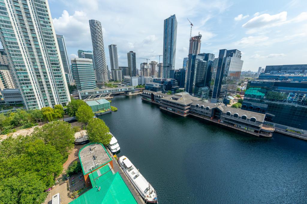 Millharbour, London E14 1 bed apartment - £2,200 pcm (£508 pw)