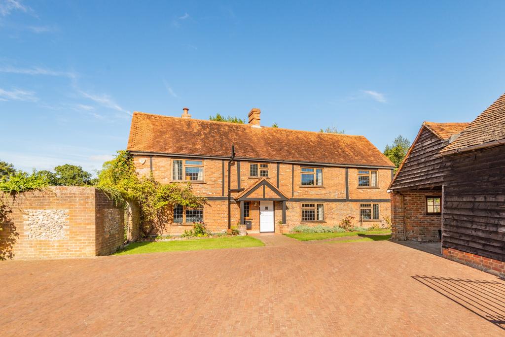 Bellingdon 4 bed character property for sale - £1,795,000