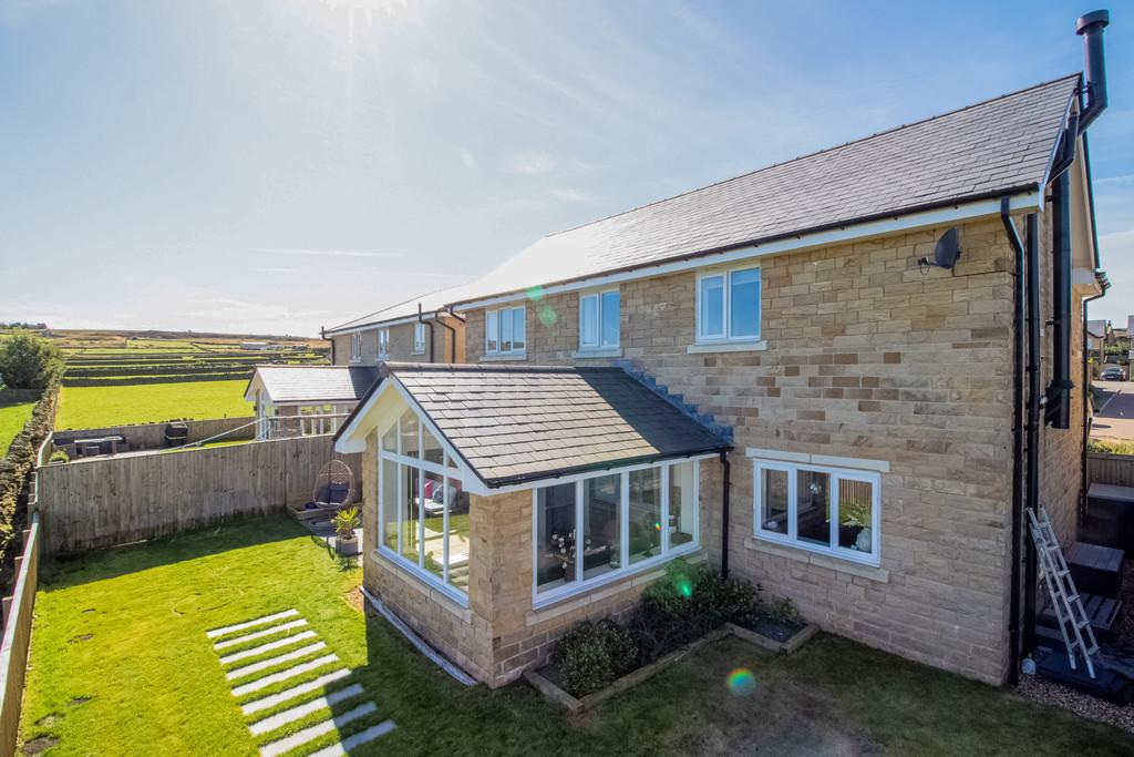 Boshaw View, Hade Edge, Holmfirth 5 bed detached house for sale - £575,000