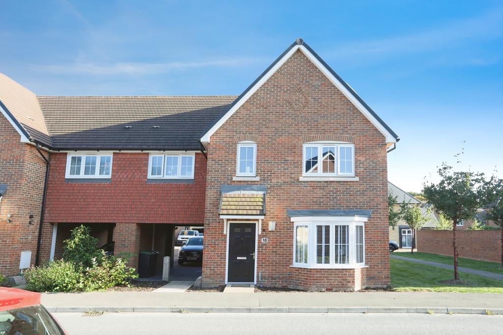 Keepers Cottage Lane, Rochester ME1 4 bed link detached house - £475,000