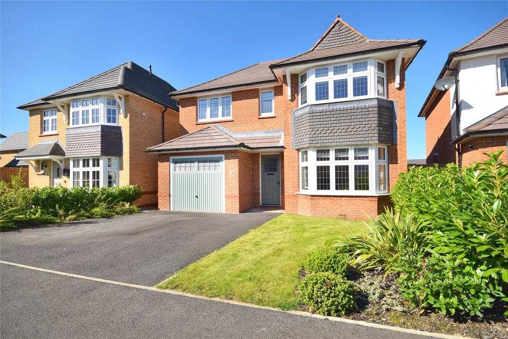 Poplar Way, Barrow, Clitheroe... 3 bed detached house - £410,000