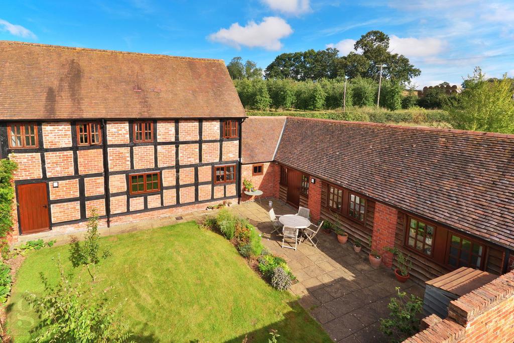 Stretton Grandison, Ledbury, HR8 2TS 5 bed barn conversion for sale - £ ...