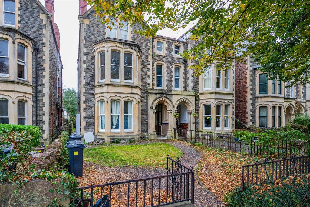 Cathedral Road, Cardiff CF11 2 bed flat - £1,250 pcm (£288 pw)