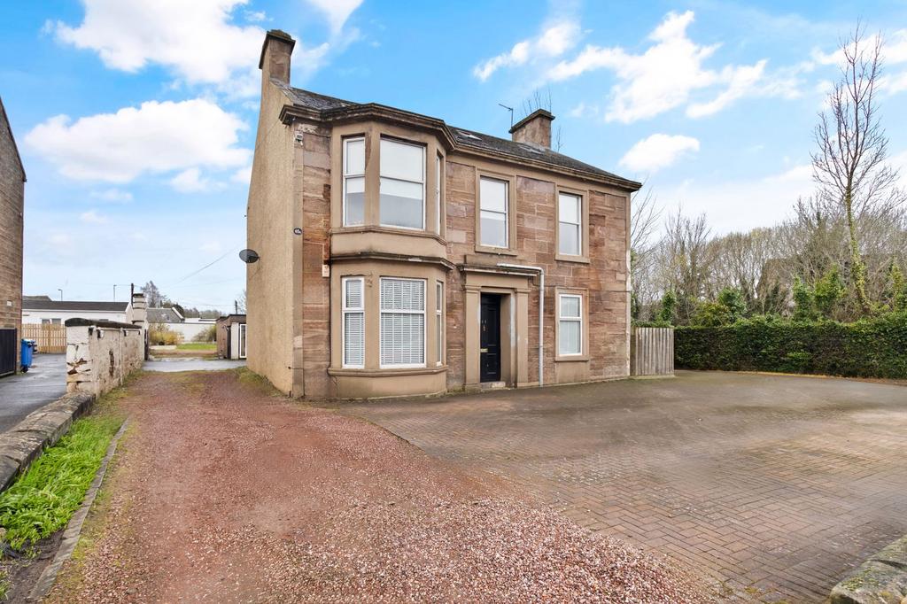 Clydesdale Street, Hamilton ML3 3 bed flat - £230,000