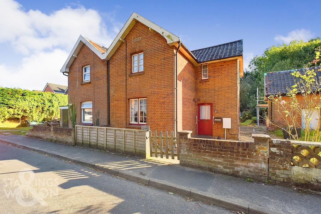 Cross Street, Hoxne, Eye 3 bed semi-detached house for sale - £240,000