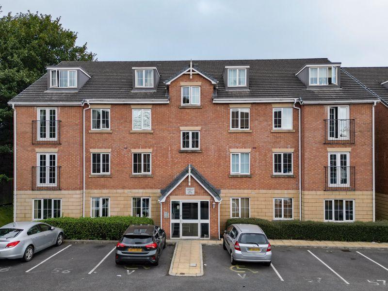 Canberra Way, Rochdale, OL11 2EL 2 bed apartment - £110,000