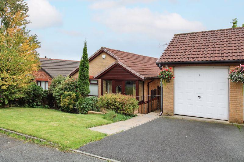 Fallowfield Drive, Shawclough... 2 bed detached bungalow - £240,000