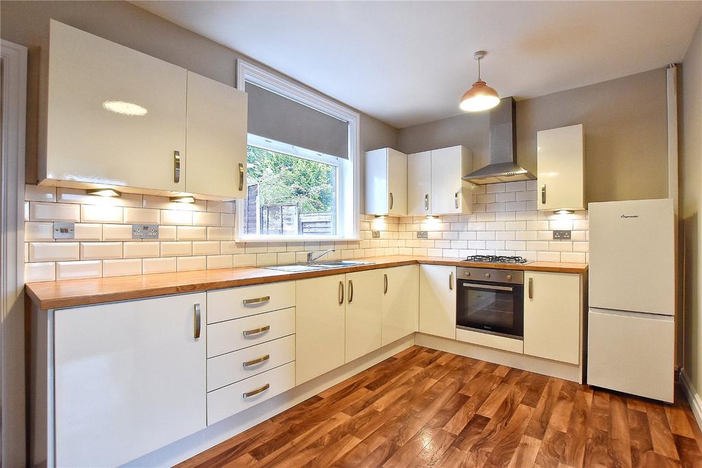 Daventry Road, Kirkholt, Rochdale... 3 bed semi-detached house - £190,000