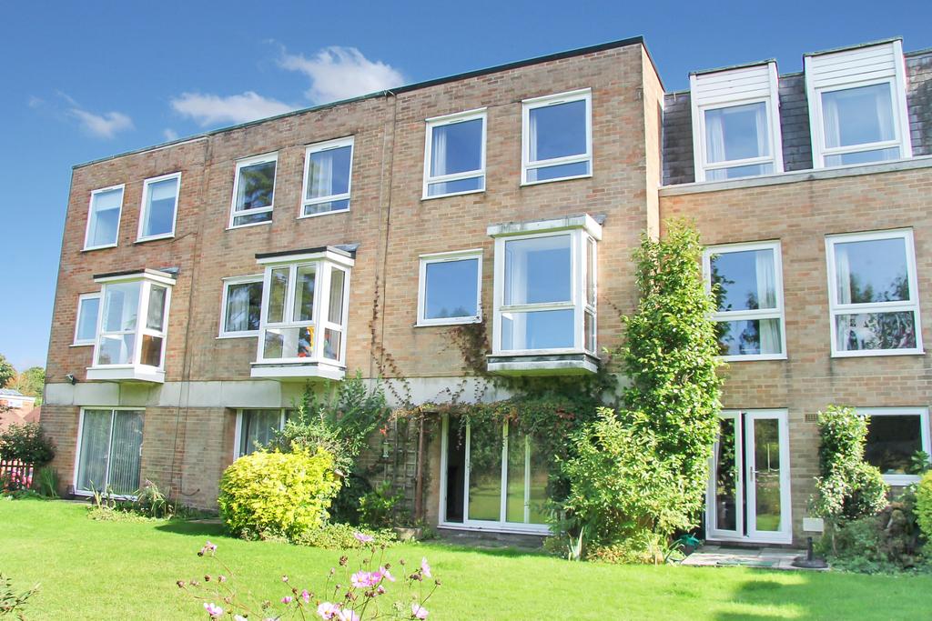 Wickham, Hampshire 3 bed townhouse - £275,000