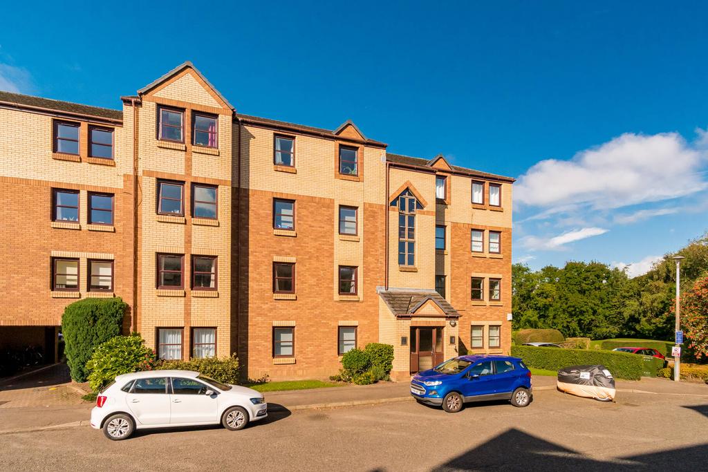 Craighouse Gardens, Edinburgh EH10 2 bed flat - £220,000
