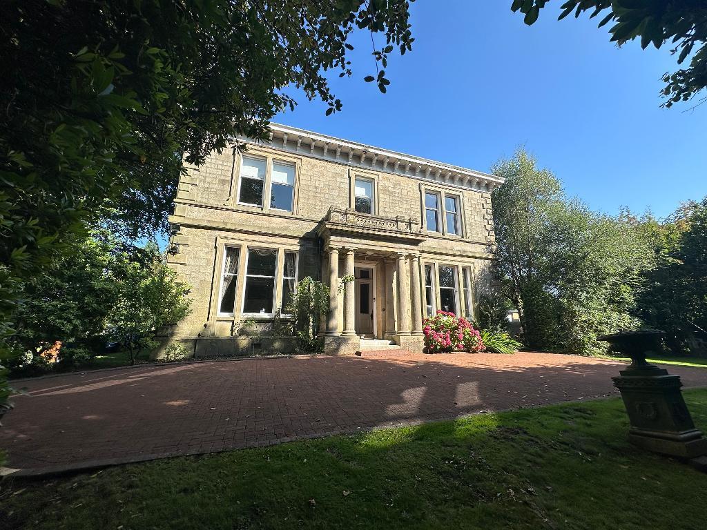 Victoria Road, Lenzie, G66 5AN 6 bed detached villa for sale - £900,000