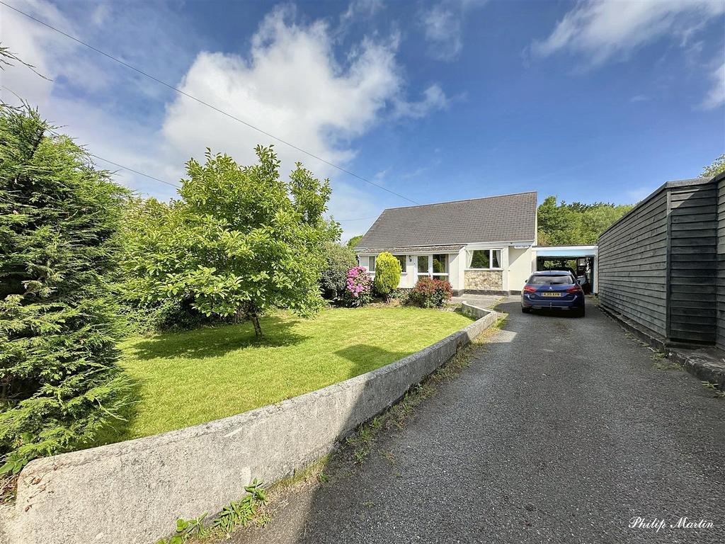 Higher Fraddon, St. Columb 4 bed detached bungalow for sale - £495,000