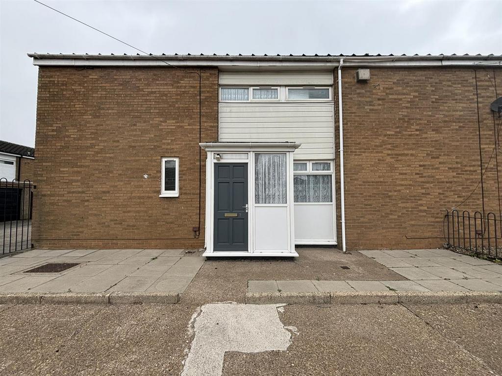 Quantock Close, Hull 3 bed end of terrace house - £750 pcm (£173 pw)