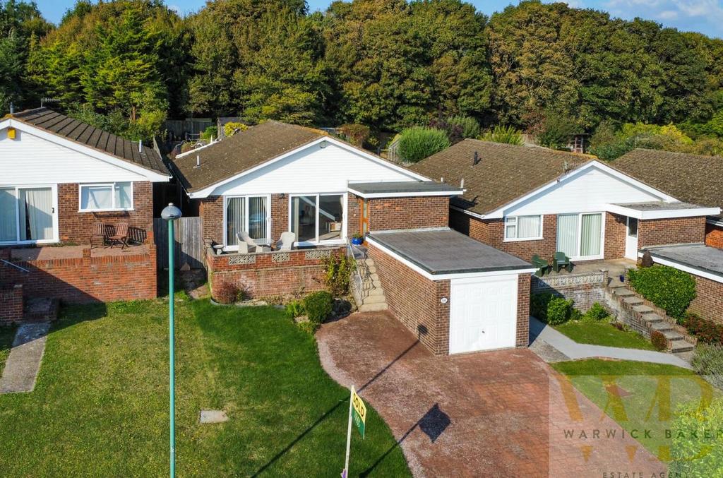 Slonk Hill Road, Shoreham-By-Sea 3 bed bungalow - £519,995