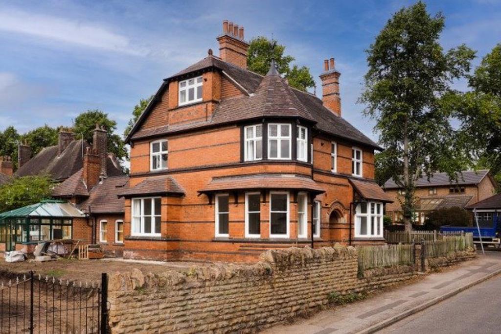 Hardwick Road, 9 Hardwick Road F1 NG5 1 bed flat to rent - £950 pcm (£ ...