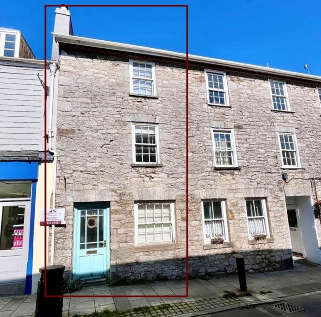 Fore Street, Buckfastleigh TQ11 1 bed terraced house - £120,000