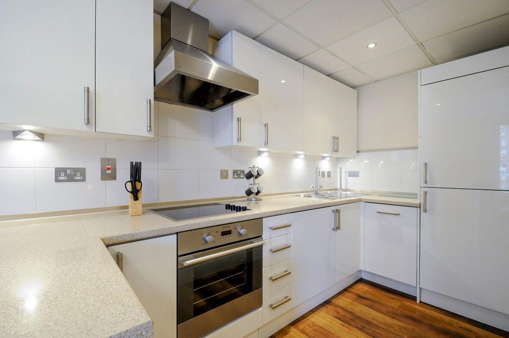 Great Peter House, 1 Great Peter... 1 bed apartment - £2,500 pcm (£577 pw)