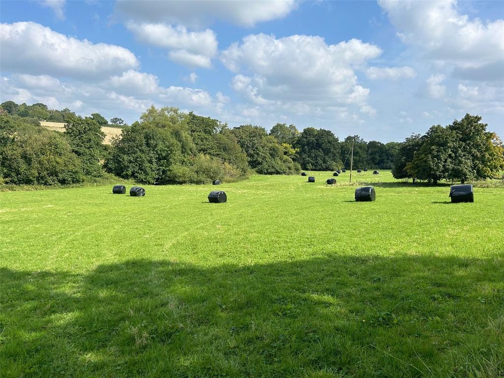 Off Lower Strode, North Somerset BS40 Land - £65,000